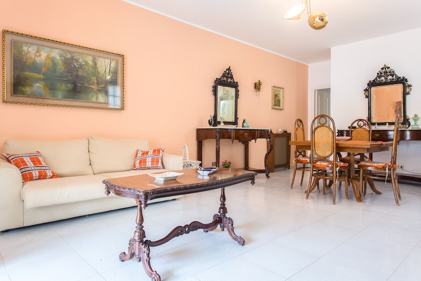 Villa Indépendante Située à Quelques Minutes à Pied De La Plage Dans Un Quartier Calme - Palerme