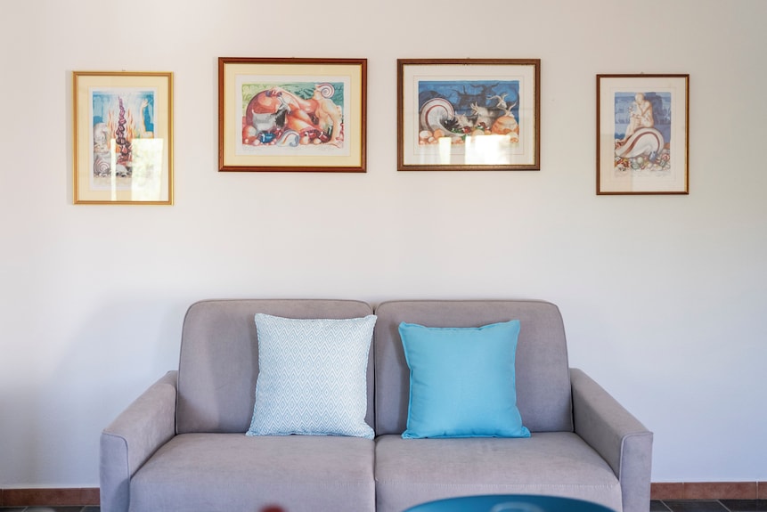 House Adjacent To Playground With Ancient Olive Trees - Sardinien