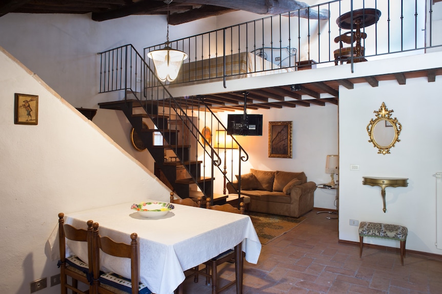 San Gimignano Full Center Apartment With Fast Wifi And Courtyard. - San Gimignano