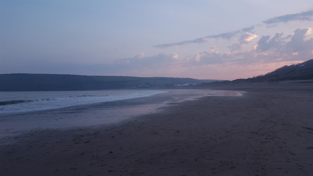 'Le Chalet' 2 Bedroom Sleeps 5 Short Walk To Beach - Tenby