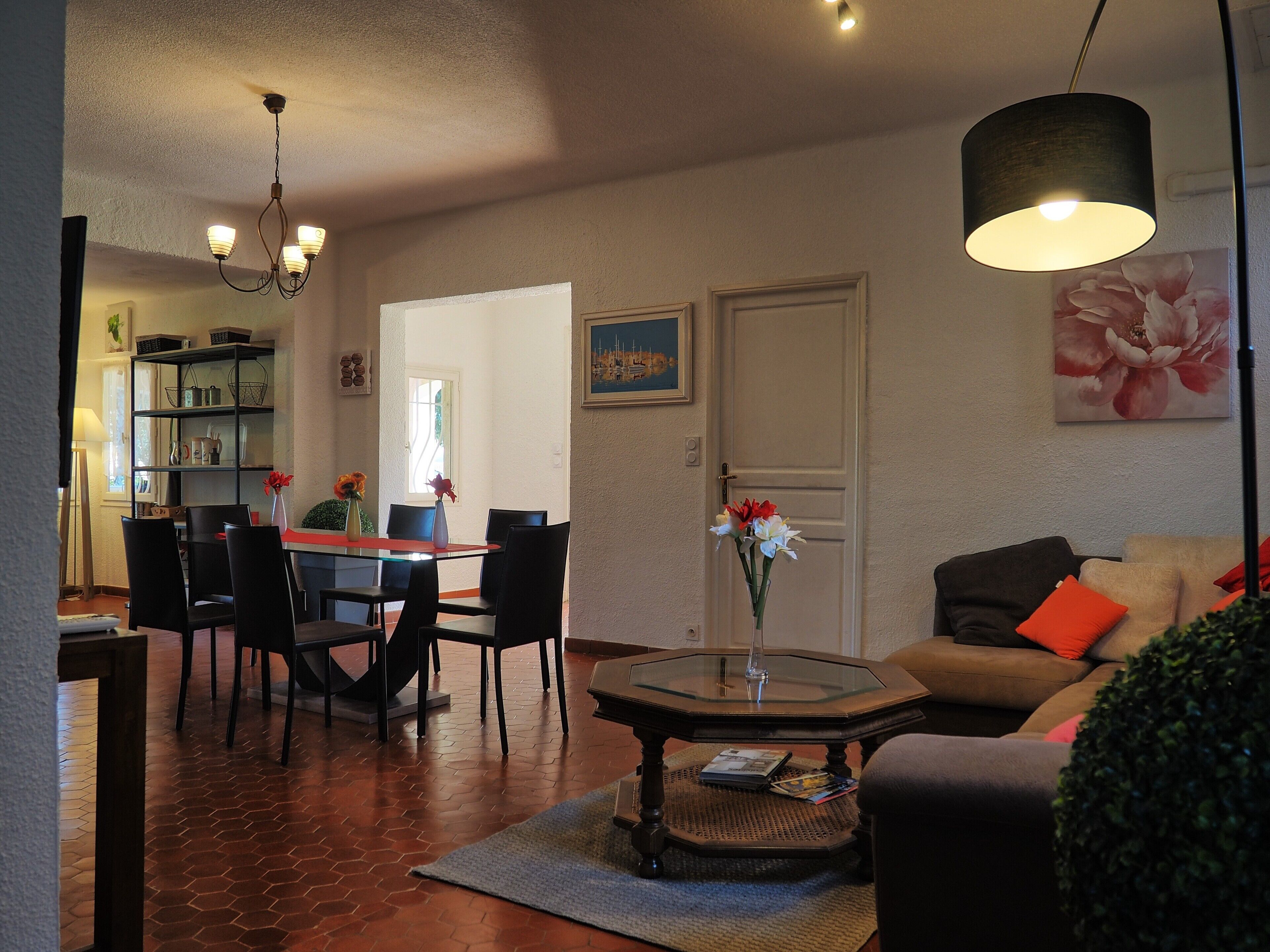 Tres Belle Villa 300 M Plages, Climatisée,  Terrasse Couverte, Barbecue, - Puget-sur-Argens