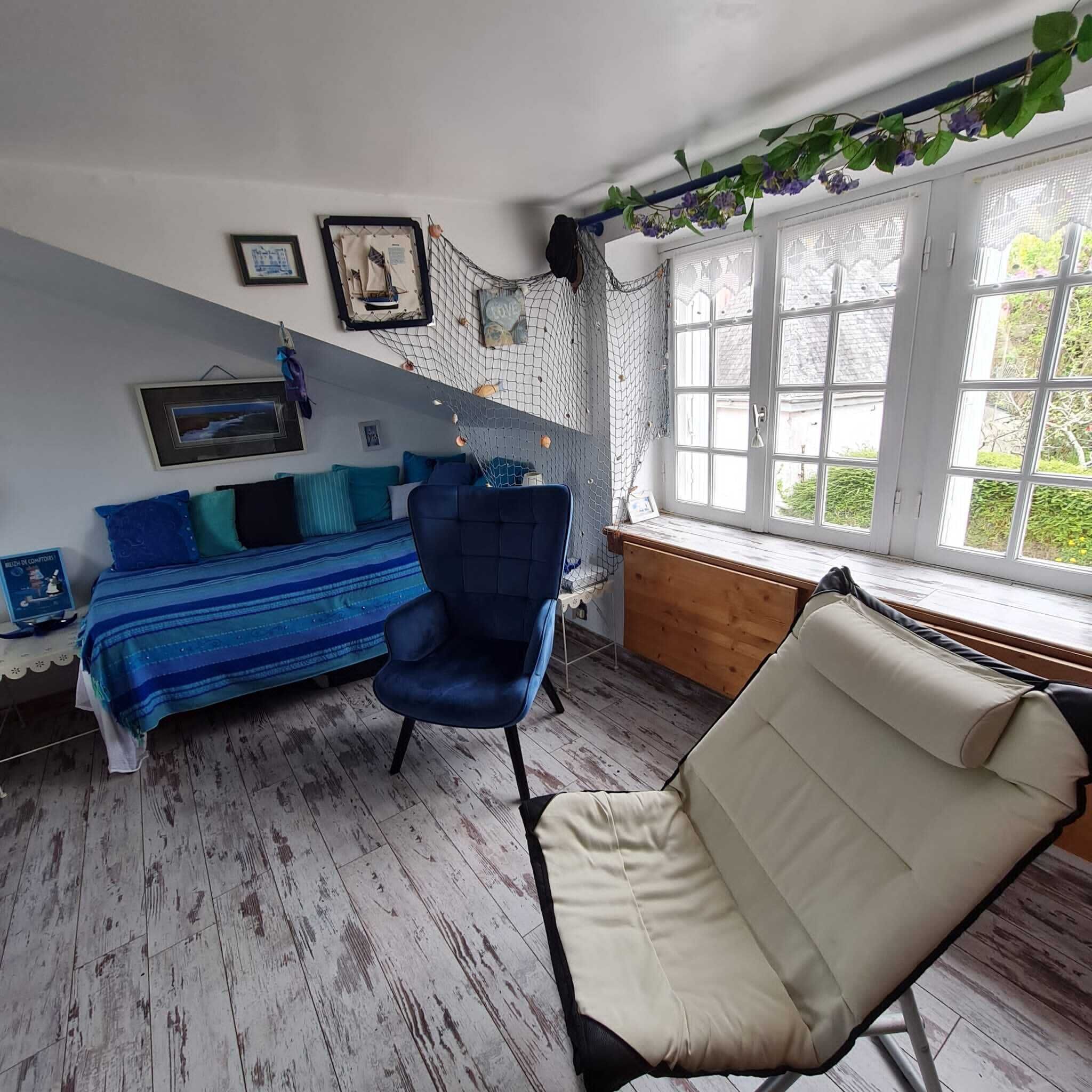 Jolie Petite Maison Rose De Pecheur A Belle Ile En Mer - Sauzon