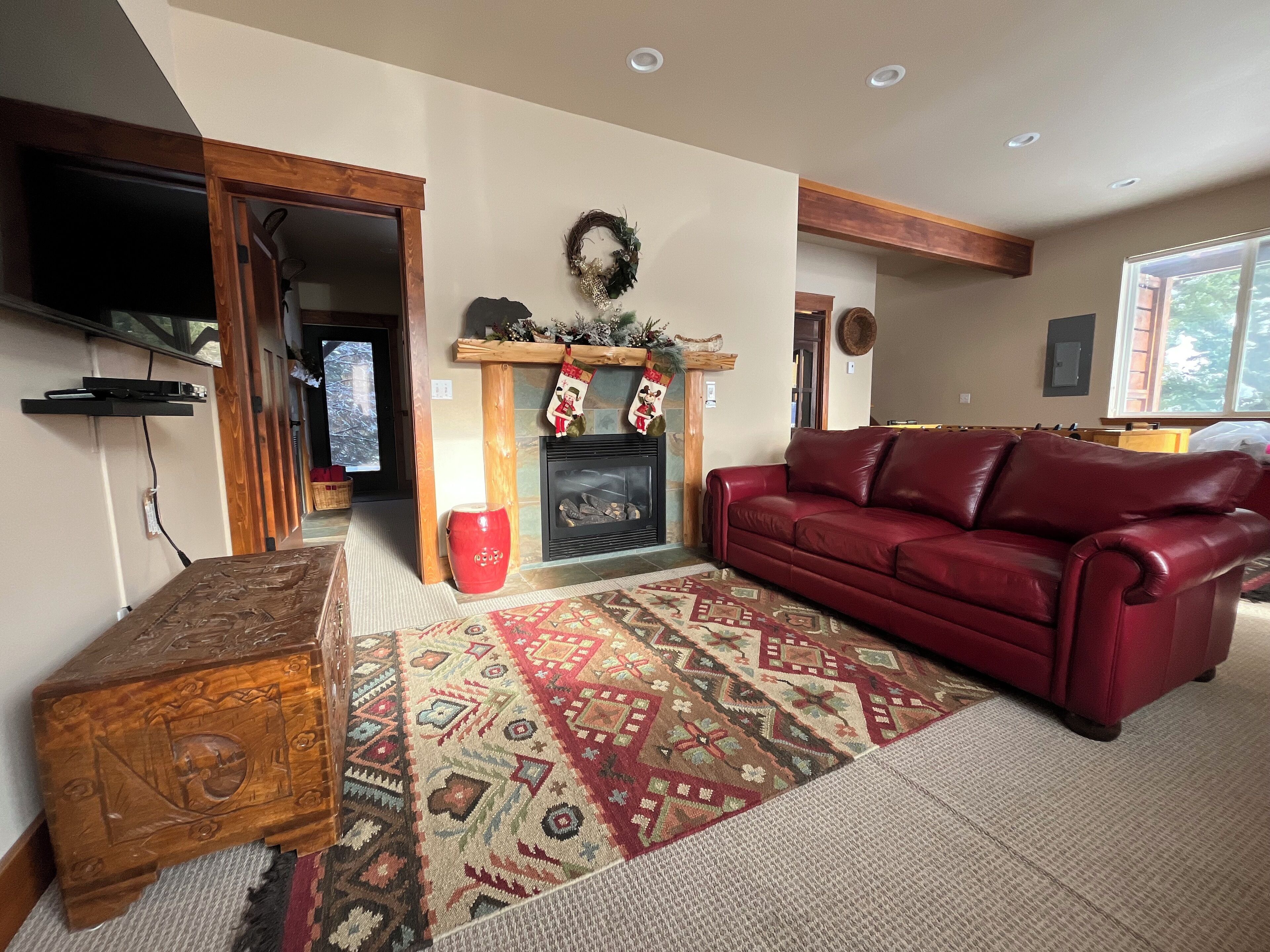Sweet Private Leavenworth River Front Cabin With Fast Wifi & Hot Tub- Sleeps 6. - Lake Chelan, WA
