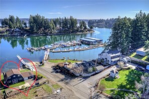 The Beach Barn - Puget Sound Low Bank Waterfront, Case Inlet in Allyn ...