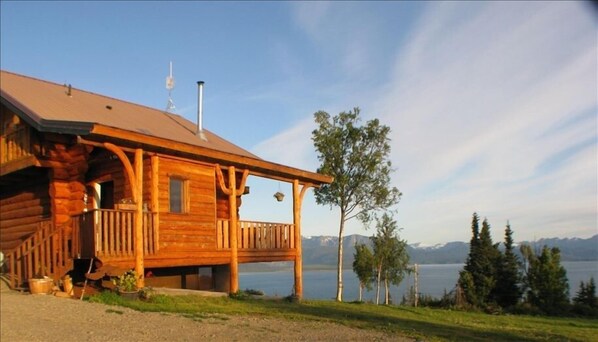 Eagles rest at the Kilcher Family Homestead in Alaska The Last Frontier ...