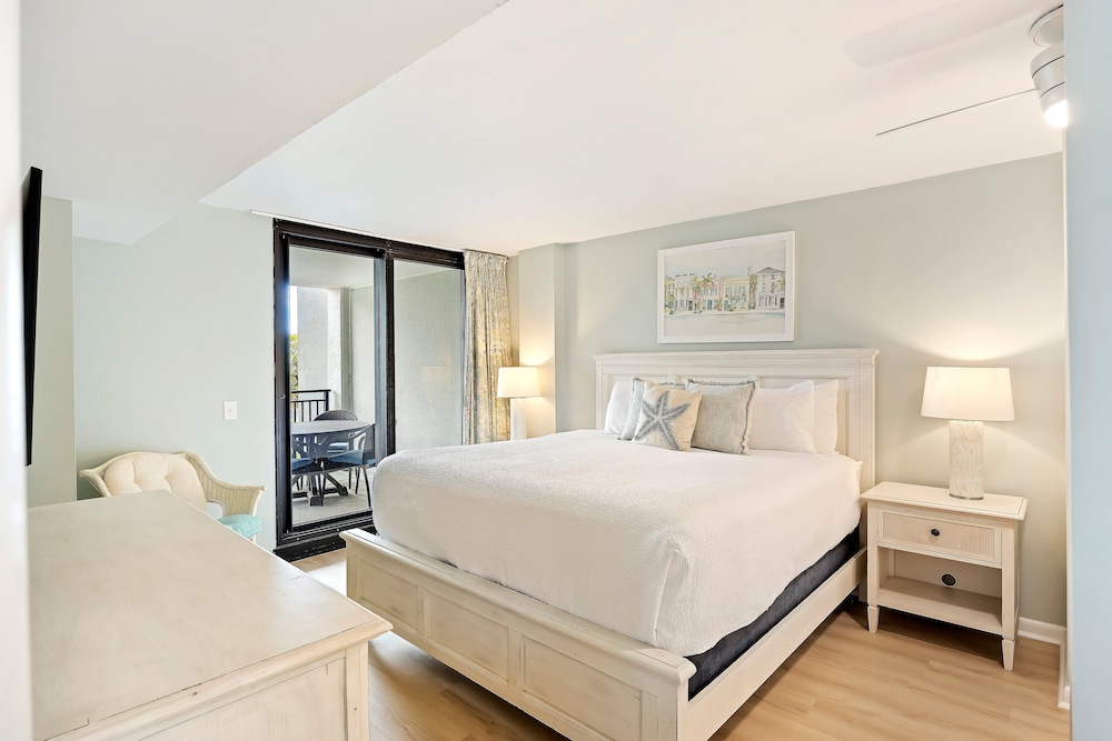 Oceanside Shipwatch Villa, Steps To The Beach - Isle of Palms, SC
