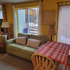 Mapleton Hill - Artists Colorful Apartment in Welcoming Home - Boulder ...