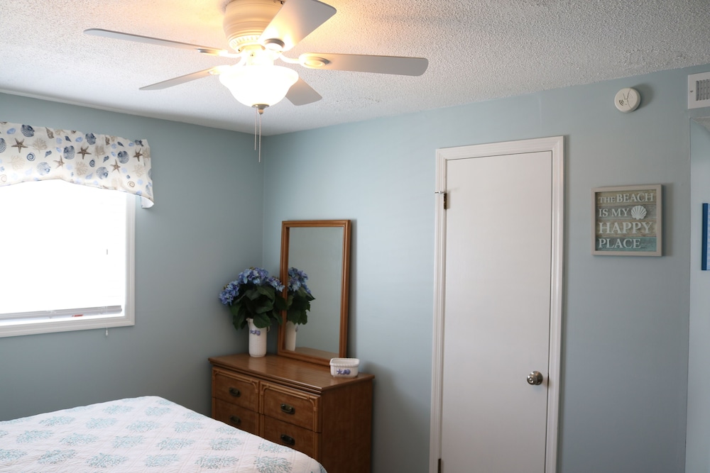 Monkey Sea, Monkey Dune ~ Top Floor, End Unit; Sound And Ocean View - Sunset Beach, NC