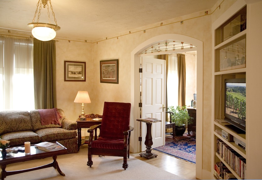 Comfortable Elegance In The Heart Of Downtown Newberg - Champoeg State Park, St Paul