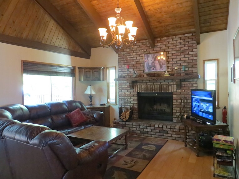 Near Lake Gregory~a/c~gorgeous Views~high Speed Internet - San Bernardino, CA