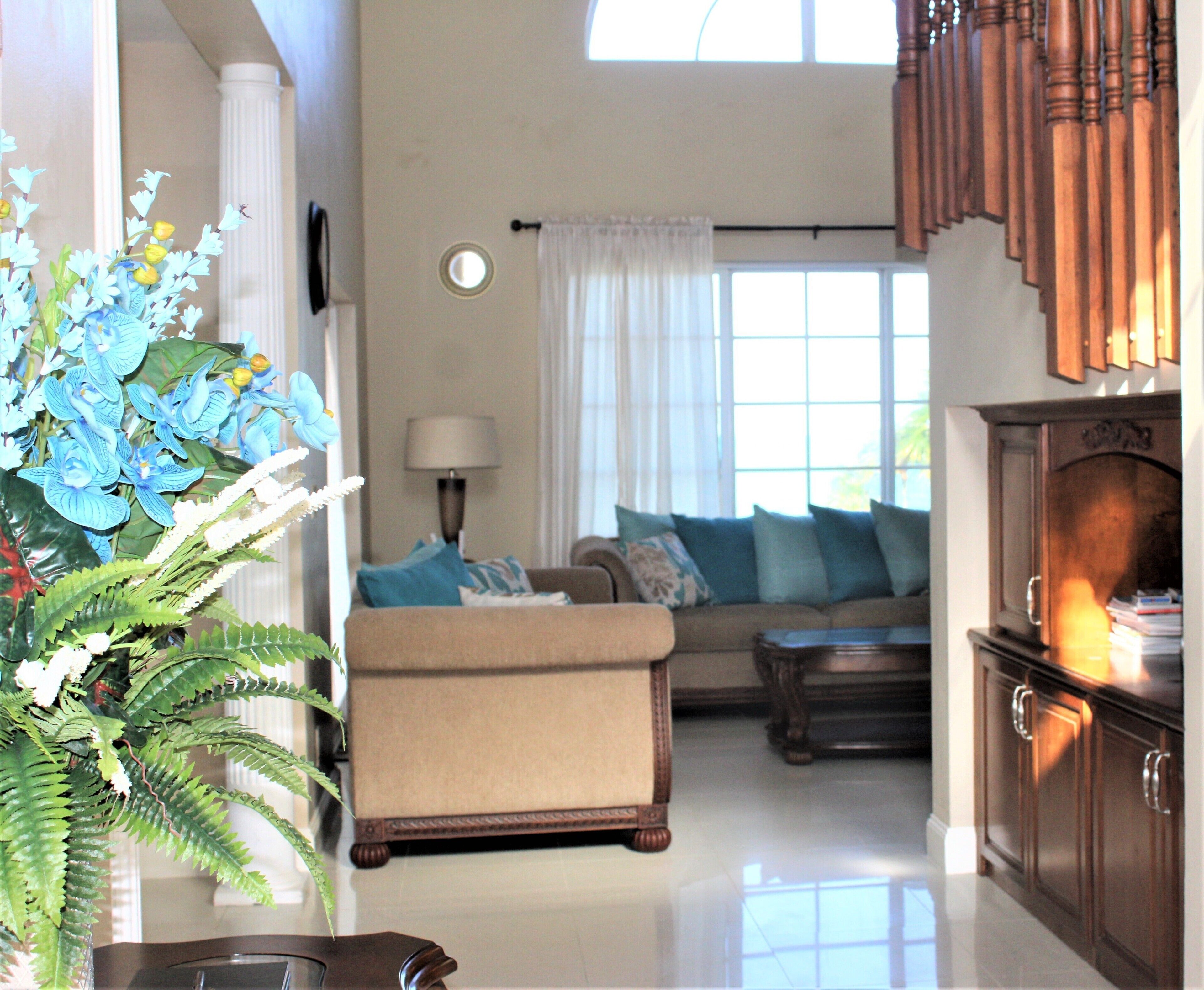 15 Most Popular International Vacation Rentals (2022) | TravelAwaits