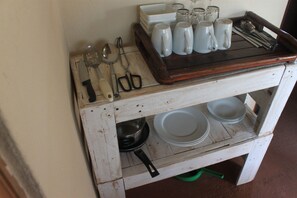 Chalé conforto | Cozinha americana privada | Geladeira, micro-ondas, cooktop, chaleira elétrica