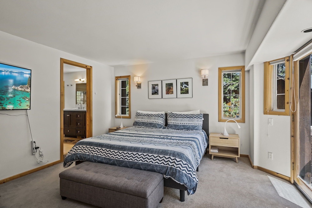 Mountain Cabin, Fireplace, Backyard, Deck, Bbq, Fast Wifi & Shared Pool/hot Tub - Truckee, CA
