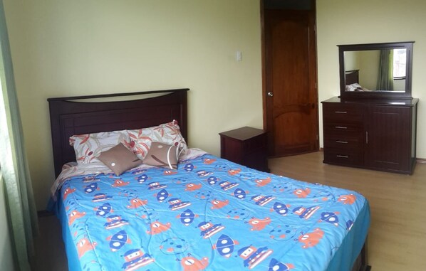 Quarto casal conforto | Vista do quarto