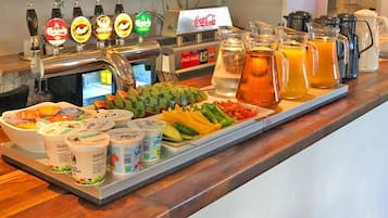 Pequeno-almoço continental diário (75.00 DKK por pessoa)