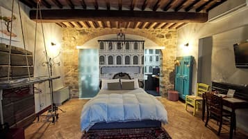 Quarto Duplo Deluxe, não fumadores | Roupa de alta qualidade, edredões de penas, cortinas/cortinados opacos
