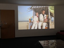 Quarto Comfort, várias camas, casa de banho partilhada | Secretária, secretária adequada para computadores portáteis