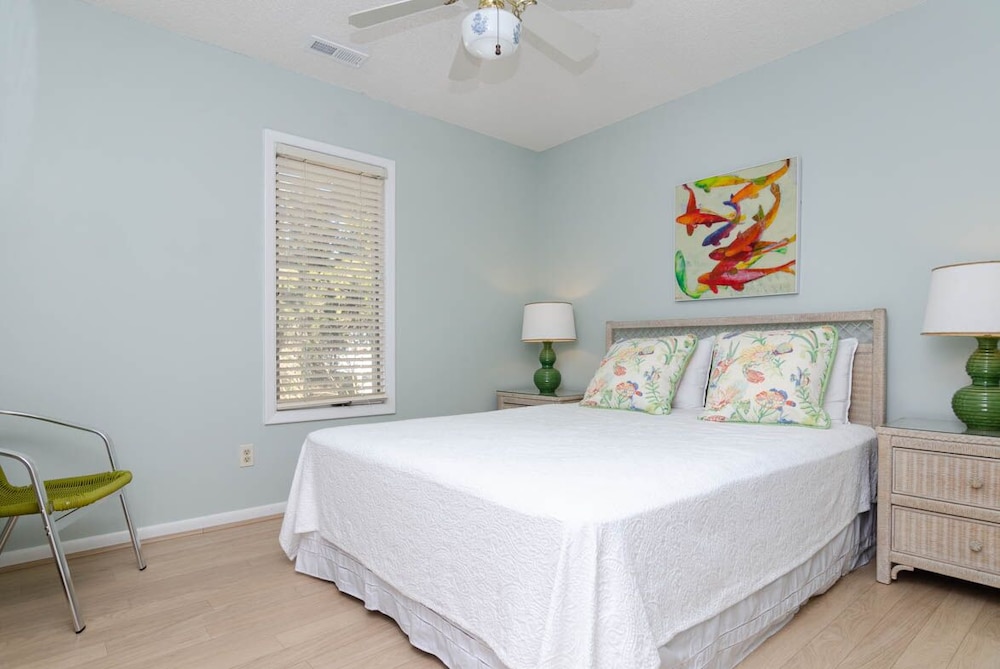 Pet Friendly Single Family Home W Sound Views! - Wrightsville Beach, NC