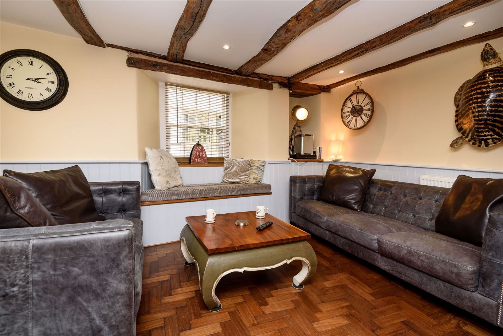 Fantastisch Centrum Pand Met Gereserveerde Parkeerplaats - Looe