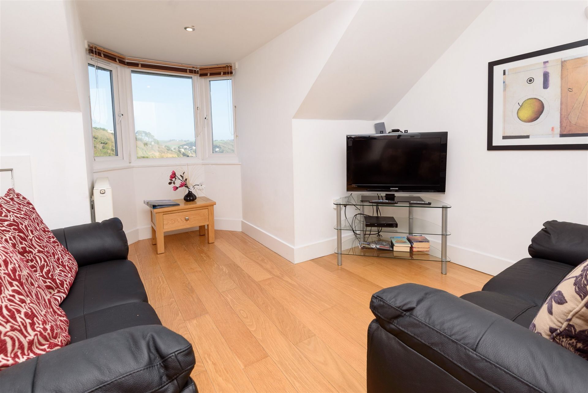 Penthouse Apartment With Stunning Views Of Looe Bay And Harbour. - Looe