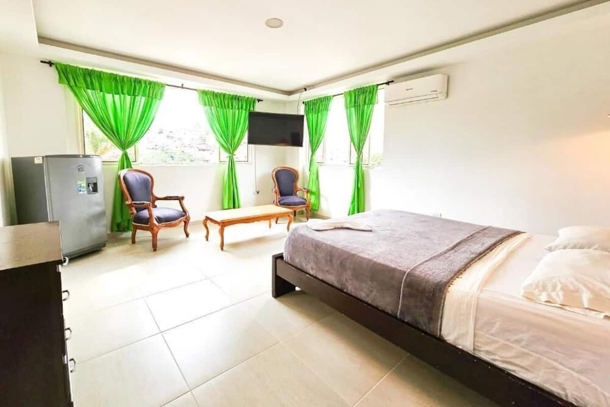 Quarto Deluxe | Roupa de alta qualidade, quartos insonorizados, Wi-fi grátis