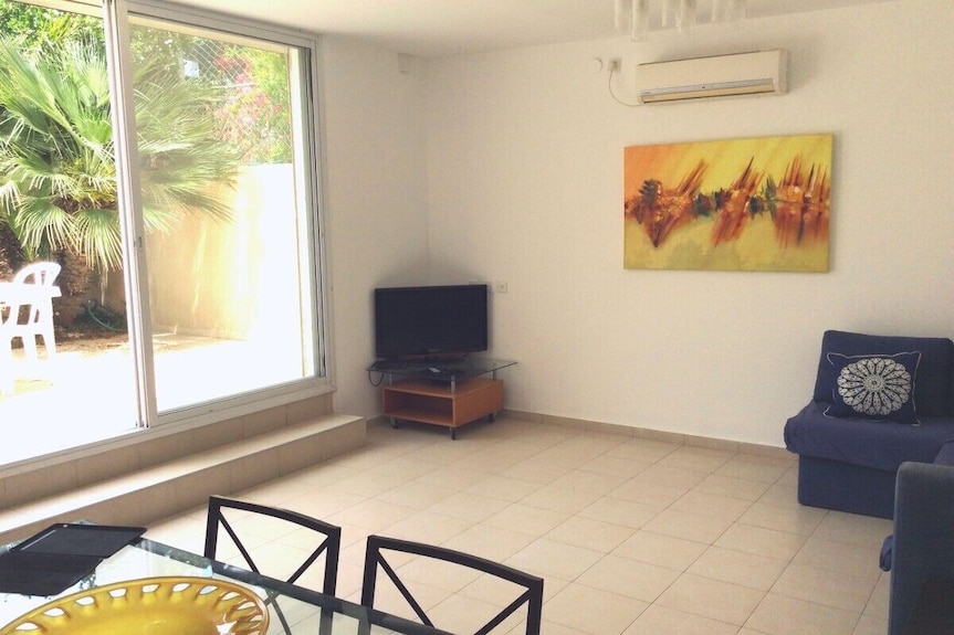 Encantador Apartamento De 3 Habitaciones + Playa, Marina, Compras, Entretenimiento - Israel