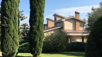 Fachada da propriedade