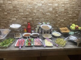 Pequeno-almoço tipo buffet diário incluído 