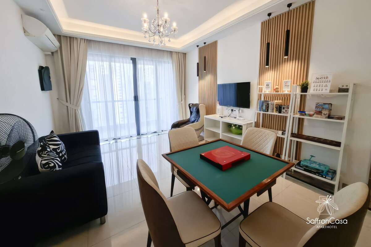 Apartamento família | Área de estar | TV de tela plana 40 polegadas com canais digitais, TV