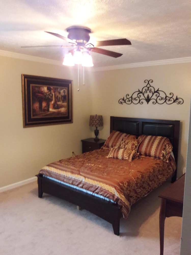 Master Bedroom & Bathroom - Lawrenceville, GA