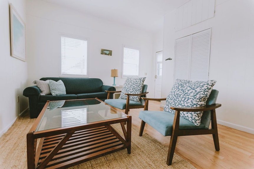 The Nags Head Cottage-recently Renovated In 2025! Walking Distance To The Beach! - Holden Street, NC