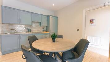 Apartamento, casa de banho anexa | Restaurantes