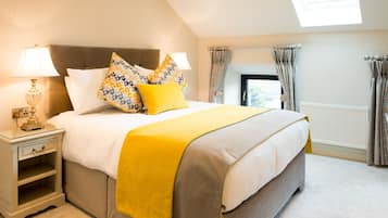 Quarto Clássico com Cama de Casal, casa de banho anexa