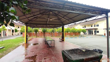 Área para churrascos e piqueniques