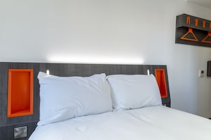 Quarto Duplo | Quartos insonorizados, ferro/tábua de engomar, Wi-fi grátis