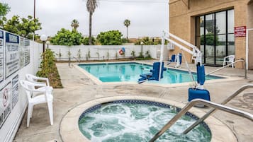 Piscina exterior
