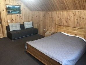 Quarto triplo conforto, 1 quarto | 1 quarto, escrivaninha, ferros/tábuas de passar roupa, Wi-Fi de cortesia