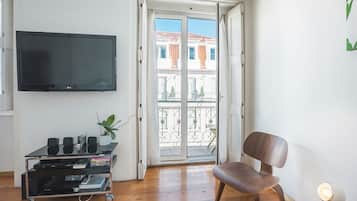 Apartamento Club, 2 quartos, varanda, vista para o rio | Sala de estar