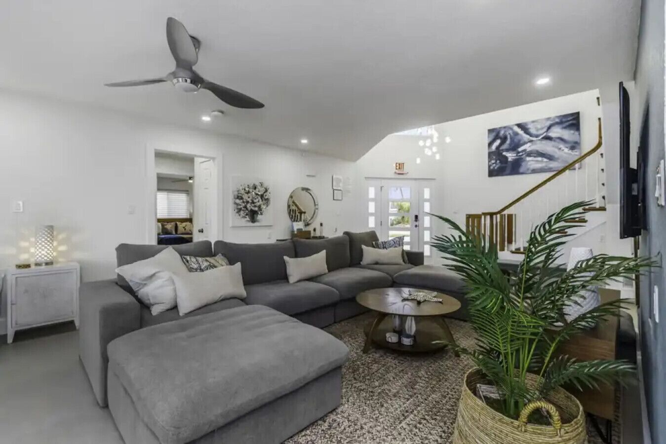 Azule| Waterfront Villa With Private Dock - Indian Rocks Beach, FL