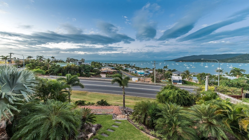 Hayman Views - Airlie Beach - Whitsundays