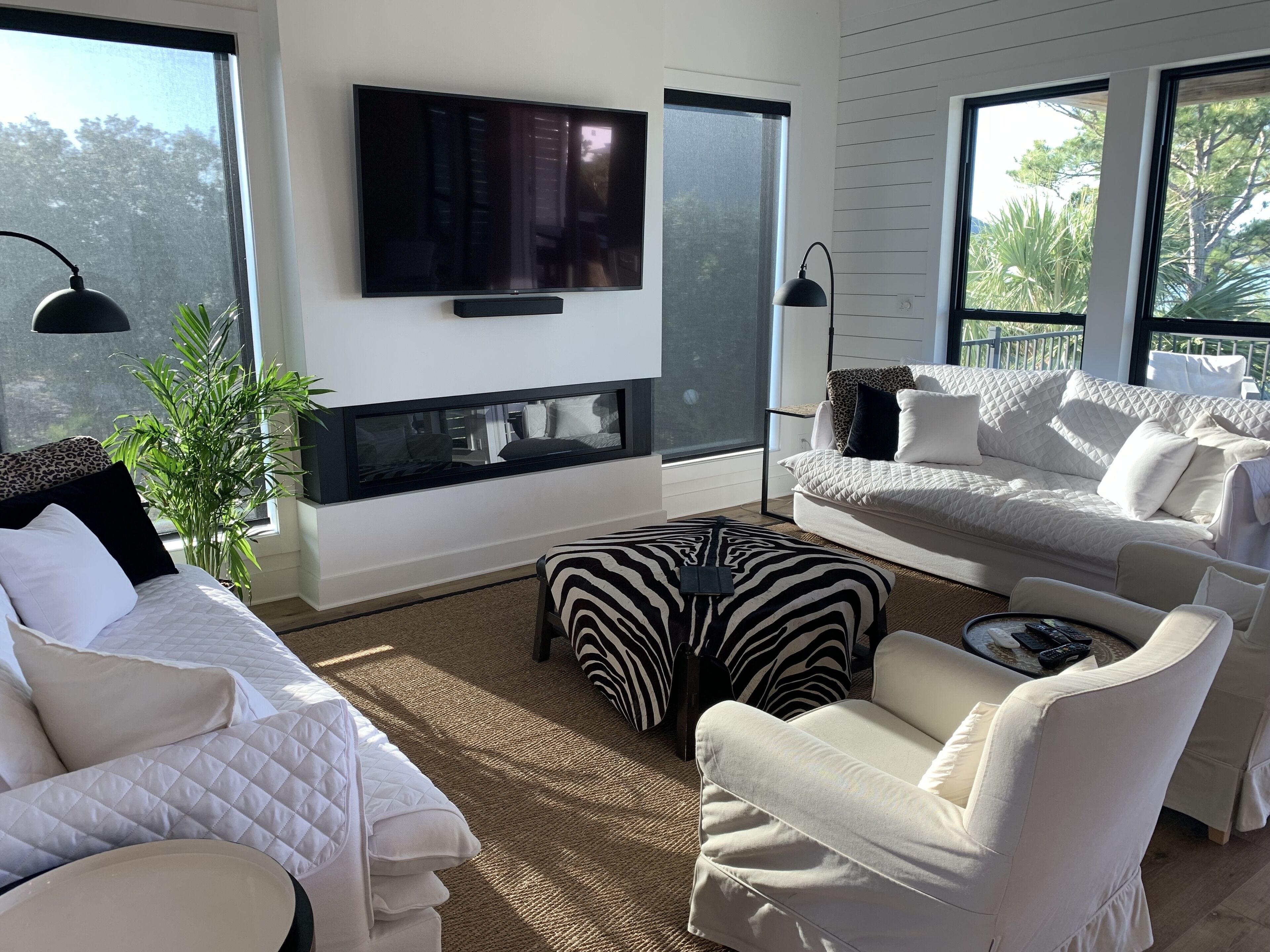 Lagoonfront Privacy At Its Best: Heated Pool, Hot Tub, & Kayaks Included - Gulf Shores, AL