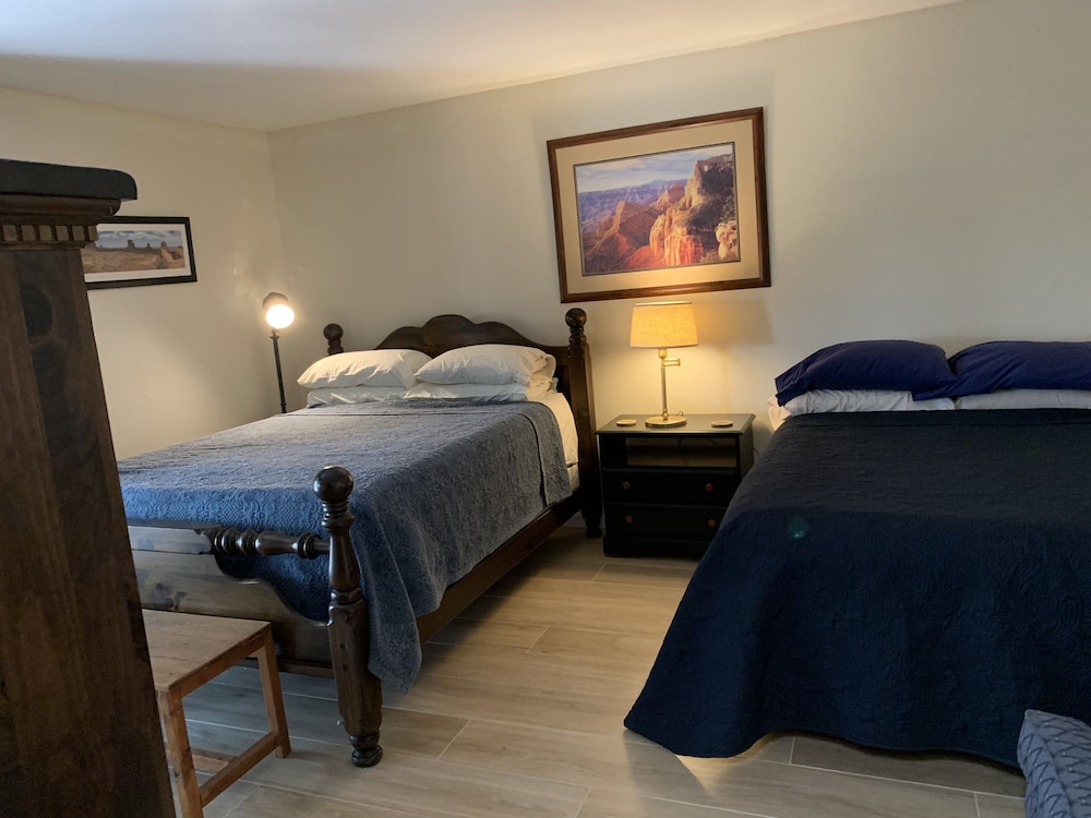 You Can Get In Your Recreation Or Relax. Located At The Base Of The Catalinas. - Oro Valley, AZ