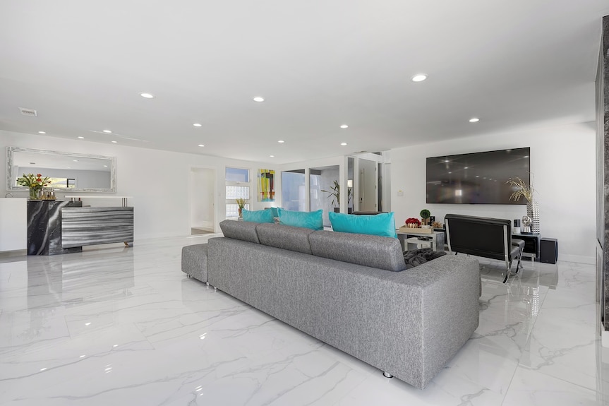 Modern Modern Palm Springs Home In San Diego - Sesame Place San Diego, Chula Vista