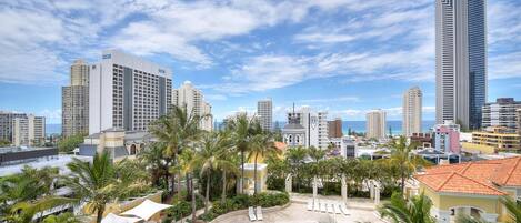 Apartamento Deluxe, 2 quartos, 2 casas de banho | Vista para a cidade