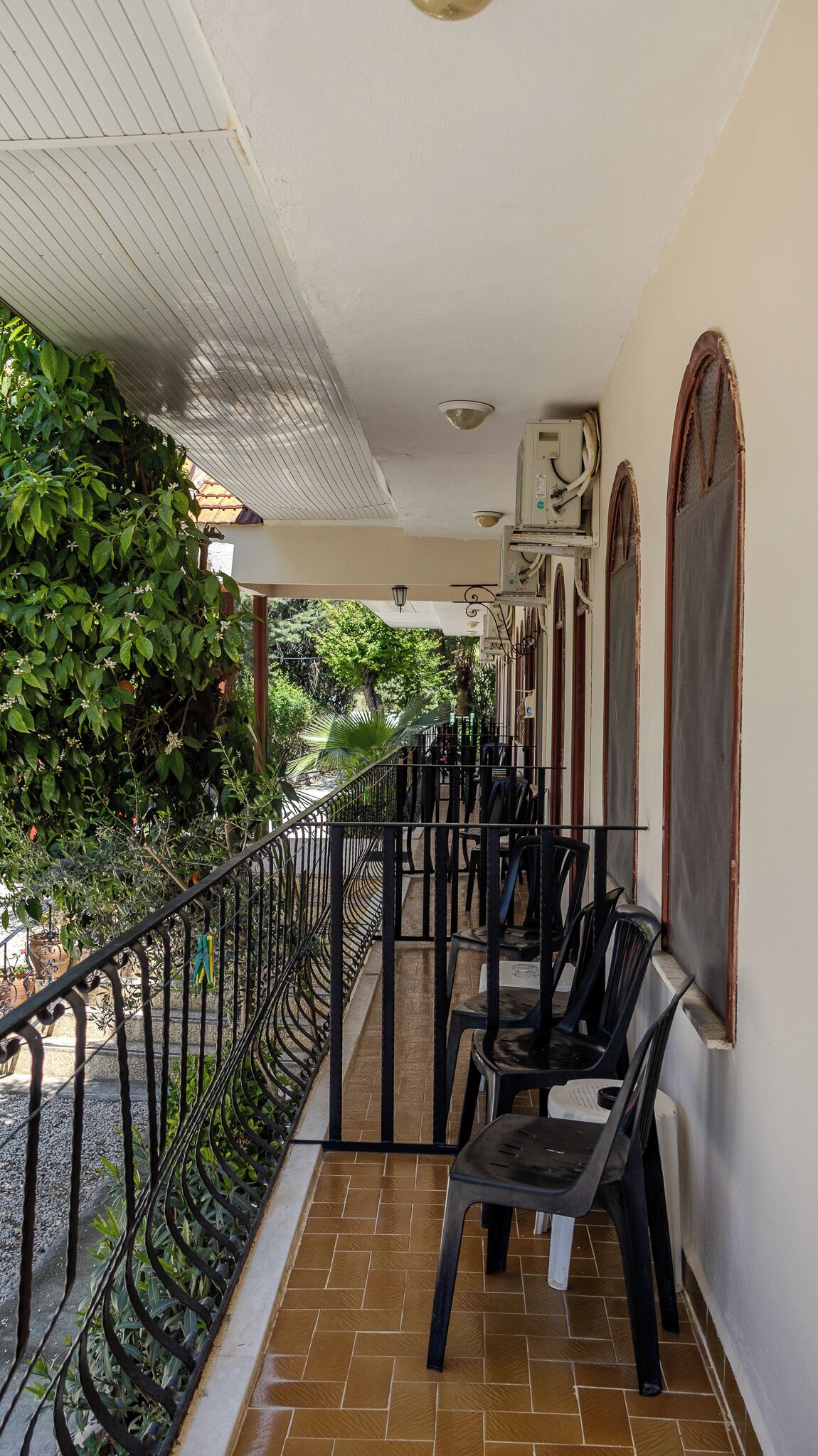Quarto Económico, vista para o jardim | Vista do quarto