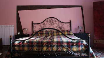 Quarto Quádruplo, casa de banho partilhada, Vista para a cidade | Cofre no quarto, com decoração personalizada