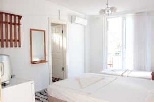 Quarto superior | Roupas de cama premium, escrivaninha, Wi-Fi de cortesia, roupa de cama