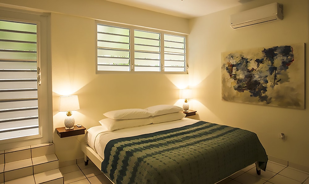R Casa Unit 3 En Steps Beach: Recientemente Hogar Con Todas Las Campanas Y Silbatos - Aguada