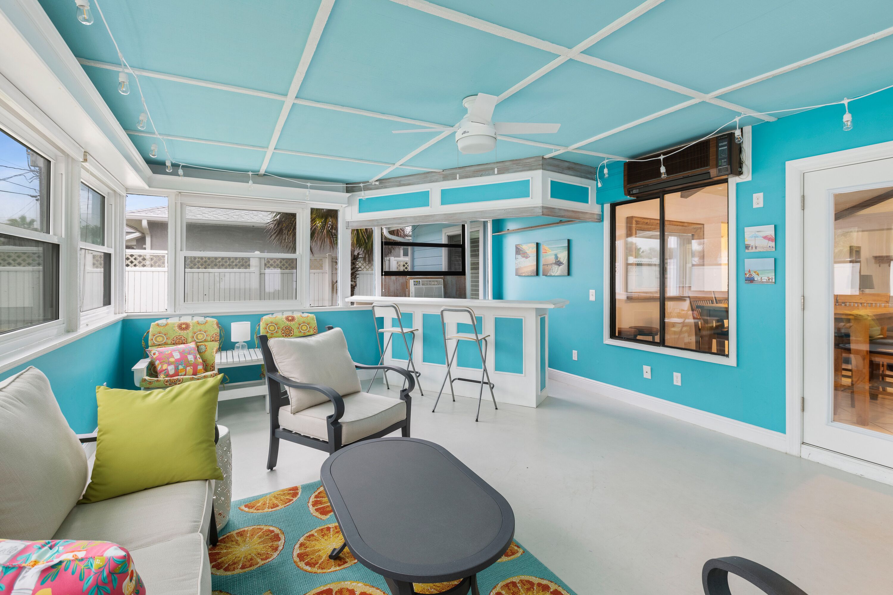 Bellamente Amueblado Con Un Estilo De Florida, Una Hermosa Casa De Playa De 3 Dormitorios Y 2 Baños. 4604k - New Smyrna Beach, FL