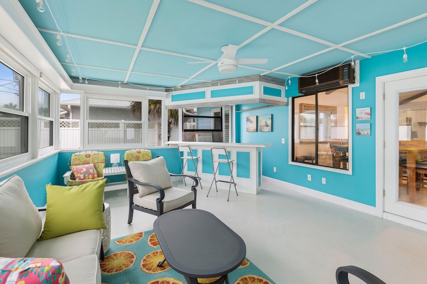 Magnifiquement Meublé Avec Une Touche De Floride, Magnifique Maison De Plage Avec 3 Chambres Et 2 Salles De Bain. 4604k - New Smyrna Beach, FL